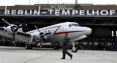 250 Berlin air lift Stock Pictures, Editorial Images and Stock Photos ...