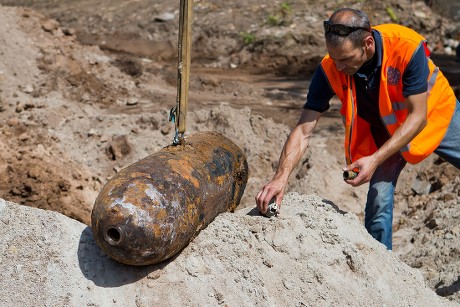 250 Demolition bomb Stock Pictures, Editorial Images and Stock Photos ...