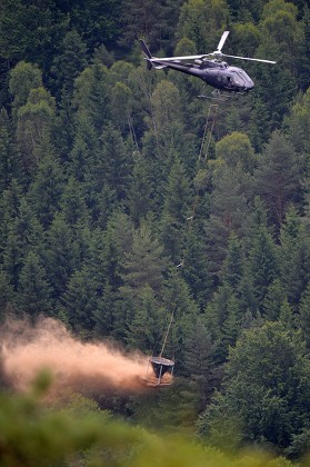 Eurocopter 350 B3 Helicopter Delivers Lime Editorial Stock Photo ...