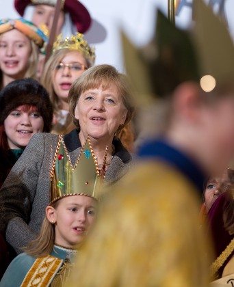 German Chancellor Angela Merkel Pictured Carollers Editorial Stock ...