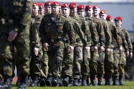 German Soldiers March Into Ernstmoritzarndt Barracks Editorial Stock ...