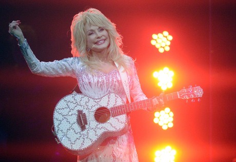 Us Singer Dolly Parton Performs On Editorial Stock Photo - Stock Image ...
