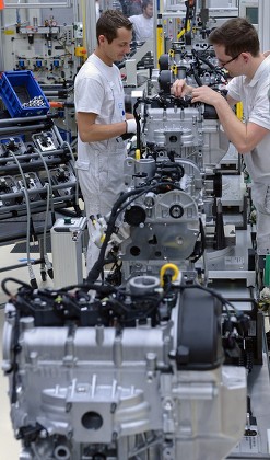Volkswagen Vw Saxony Employees Assemble Engines Editorial Stock Photo ...