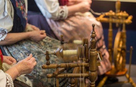 250 Spinning thread Stock Pictures, Editorial Images and Stock Photos ...