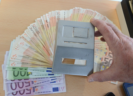 500 Skimming Stock Pictures, Editorial Images and Stock Photos ...