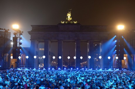 Spectators Attend Concert Brandenburg Gate During Editorial Stock Photo ...