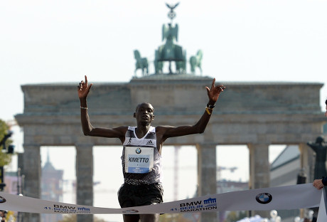 Dennis Kimetto Kenia Wins World Record Editorial Stock Photo - Stock ...