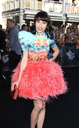 New Zealand Singersongwriter Guitarist Kimbra Kimbra Editorial Stock ...