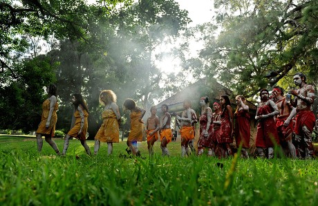 Wogganmagule Morning Ceremony Performed On Australia Editorial Stock ...