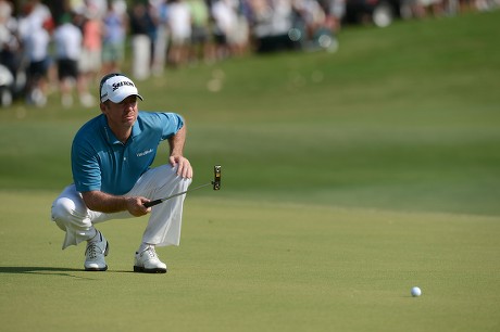 Australian Golfer Rod Pampling Lines Putt Editorial Stock Photo - Stock ...