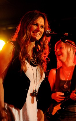 Australian Country Singers Kasey Chambers L Editorial Stock Photo ...