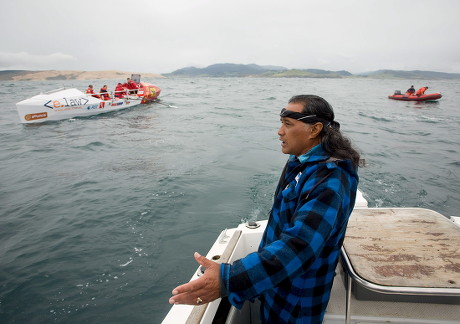 Local Maori Man Bill Mathews Sings Editorial Stock Photo - Stock Image ...