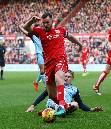 Jack Simpson Bristol City Evades Tackle Editorial Stock Photo - Stock ...