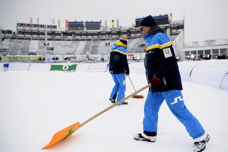 Volunteers Clear Finishing Area Salastrains Snow Editorial Stock Photo ...