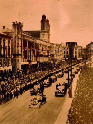 Linz Welcomes Home Nazi Leader Adolf Editorial Stock Photo - Stock ...