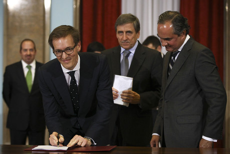 Vinci Ceo Louisroch Burgard L Accompanied Editorial Stock Photo - Stock ...