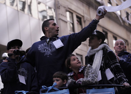 New York Yankees Andy Petitte Catches Editorial Stock Photo - Stock ...