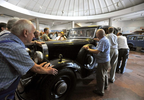 Maybach Zeppelin Exclusive Historical Car Model Editorial Stock Photo ...