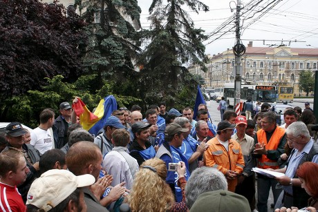 13 Group of romanian workers Stock Pictures, Editorial Images and Stock ...