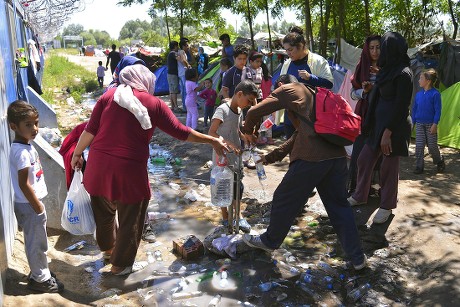 Serbia Migration - Jul 2016 Stock Pictures, Editorial Images and Stock ...