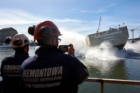 500 Launching of ships Stock Pictures, Editorial Images and Stock ...