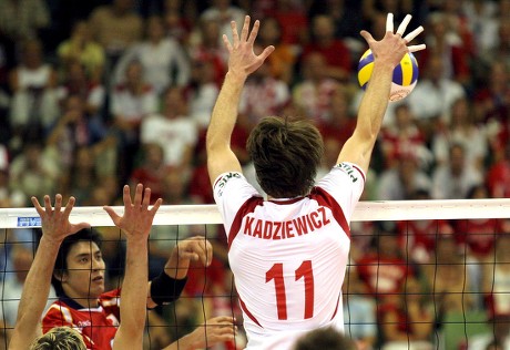 Polands Lukasz Kadziewicz R Tries Block Editorial Stock Photo - Stock ...