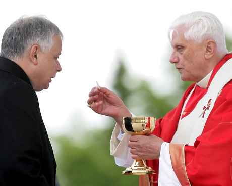 Pope Benedict Xvi R Giving Holy Editorial Stock Photo - Stock Image ...