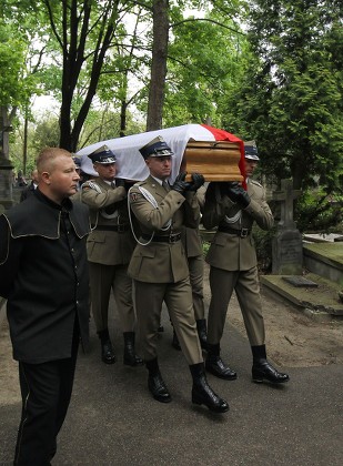 Polish Soldiers Carry Coffin Wieslaw Chrzanowski Editorial Stock Photo ...