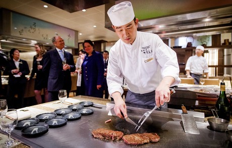 Chef Yuji Matsuda Works Kitchen Teppanyaki Editorial Stock Photo ...