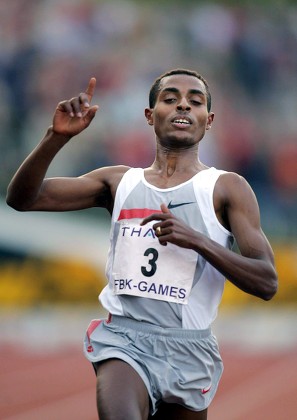Ethiopian Kenenisa Bekele Breaks World Record Editorial Stock Photo ...
