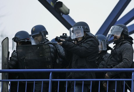 Policeman C Uses Grenade Launcher Fire Editorial Stock Photo - Stock ...