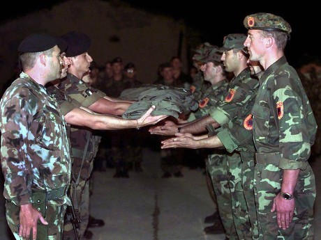 Irznic Kosovo Yugoslavia Italian Kfor Soldiers Editorial Stock Photo ...