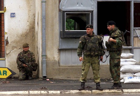 Podujevo Kosovo Yugoslavia Yugoslav Army Soldiers Editorial Stock Photo ...