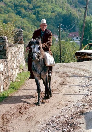 Vranic Kosovo Yugoslavia Albanian Refugee Village Editorial Stock Photo ...