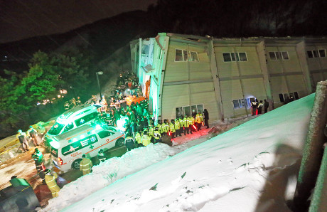 Rescue Efforts Underway Scene Resort Roof Editorial Stock Photo - Stock ...