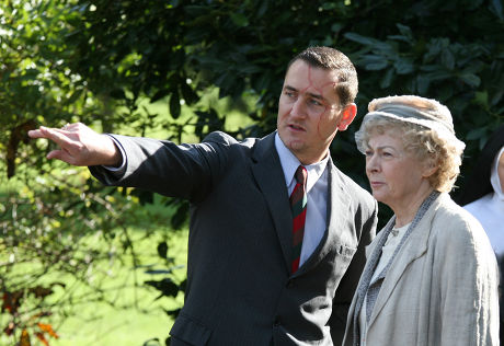 ITV ARCHIVE Stock Pictures, Editorial Images and Stock Photos ...