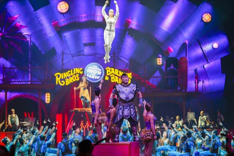 Actors Perform During Ringling Bros Barnum Editorial Stock Photo ...