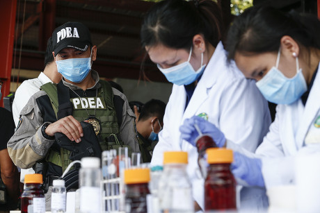 Filipino Personnel Tasked By Philippine Drug Editorial Stock Photo ...