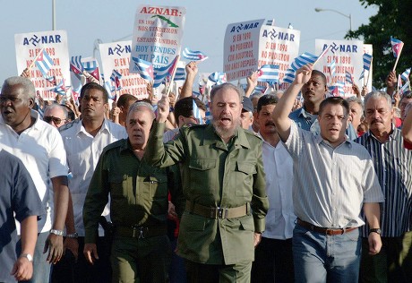 Cuban President Fidel Castro Leads March Editorial Stock Photo - Stock ...