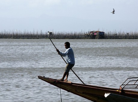Fish pens and fish cages at Laguna Lake in Binangonan, Rizal Province ...