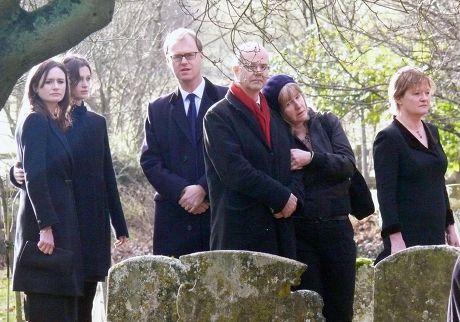 Family Including Widow Penny Mortimer Daughters Editorial Stock Photo ...