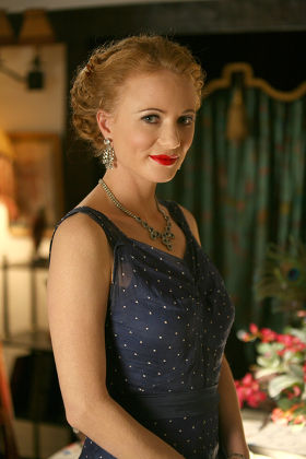 Agatha Christie Poirot Mrs Mcgintys Dead - Foto de stock de contenido ...