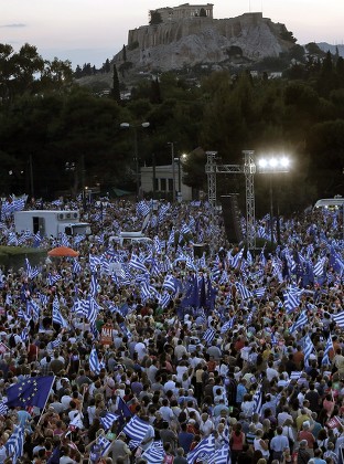 Greek Citizens Who Support Yes Voting Editorial Stock Photo - Stock ...