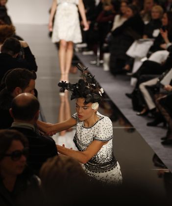 Model Falls On Catwalk Editorial Stock Photo - Stock Image | Shutterstock