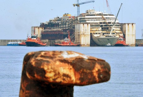 250 Harbor wreck Stock Pictures, Editorial Images and Stock Photos ...