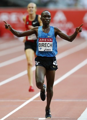 Kenyas Jairus Kipchoge Birech Celebrates After Editorial Stock Photo ...