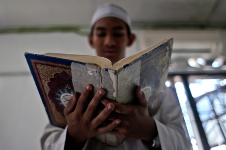 Malaysian Muslim Student Recites Holy Koran Editorial Stock Photo ...