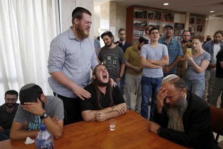 Family Members Mourn During Eulogy Ceremony Editorial Stock Photo ...