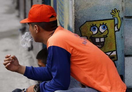 Filipino Smokes Cigarette Manila Philippines 14 Editorial Stock Photo ...