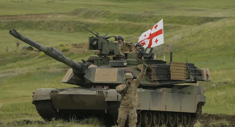 250 British battle tank Stock Pictures, Editorial Images and Stock ...